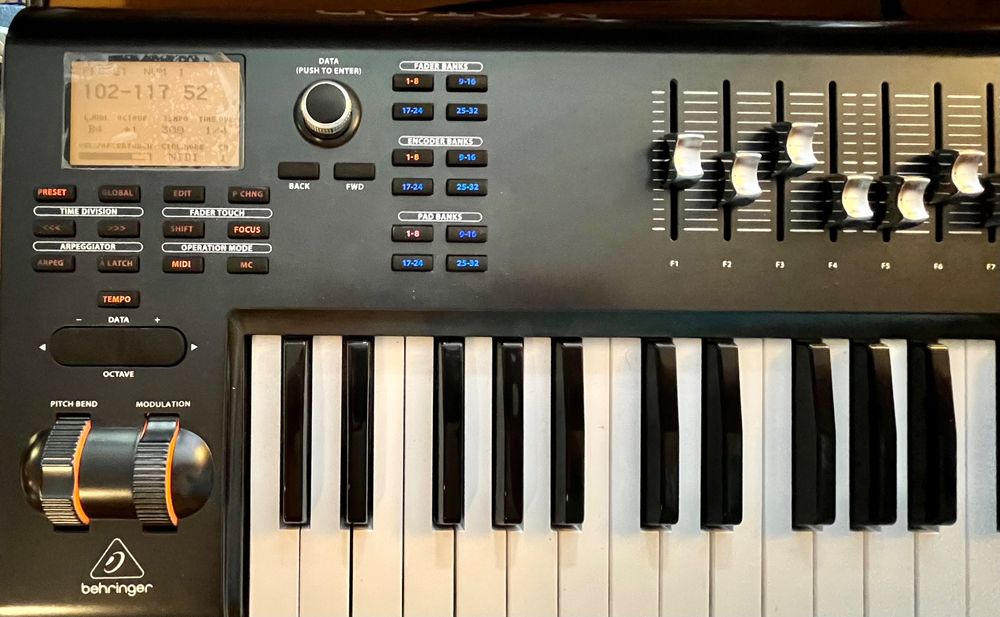 Behringer Motor 61 | Kaufen auf Ricardo