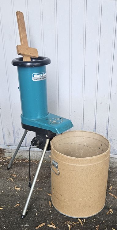 Häcksler/Schredder D38 Black & Decker 《Art;2238》 (Gebraucht) in ...