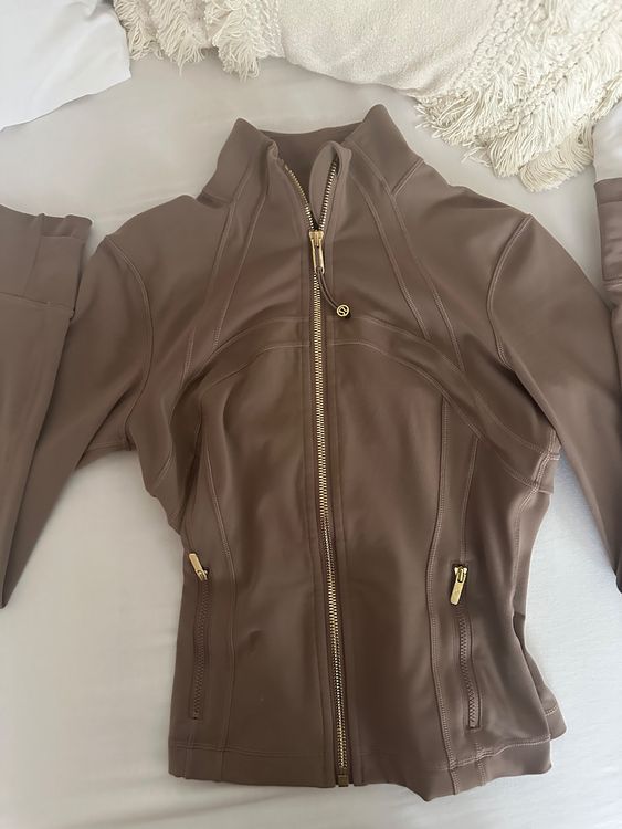 Lululemon define jacket gold zipper (Neu (gemäss Beschreibung)) in Konolfingen für CHF 125 – mit ...