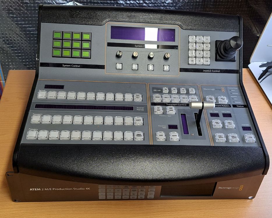 Blackmagic Atem 2 M/E Production studio 4k + Panel 1ME (Gebraucht) in ...