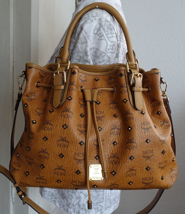 Original MCM Bucket Tote Bag mit Nieten | Kaufen auf Ricardo