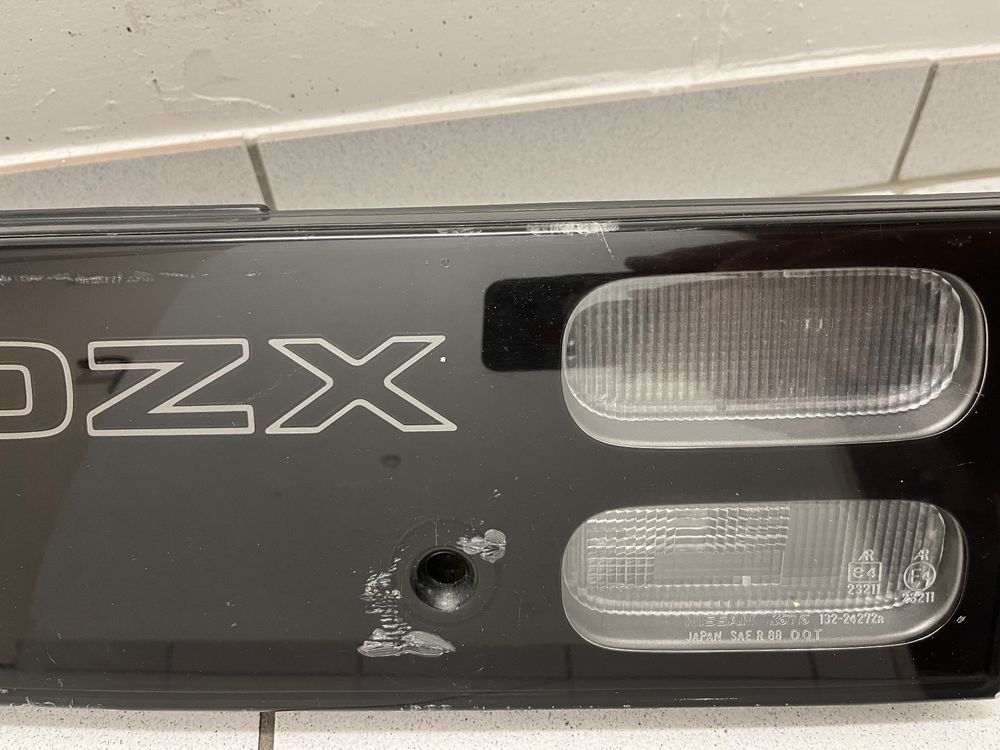 Nissan 300ZX Z32 Tail Lights Center Panel (Gebraucht) in Sementina für ...