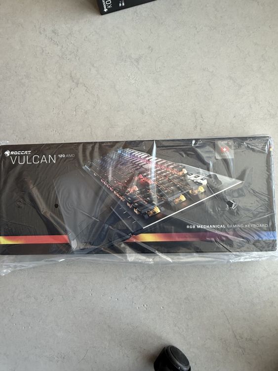 Roccat Vulcan 120 AIMO Gaming Tastatur | Kaufen auf Ricardo