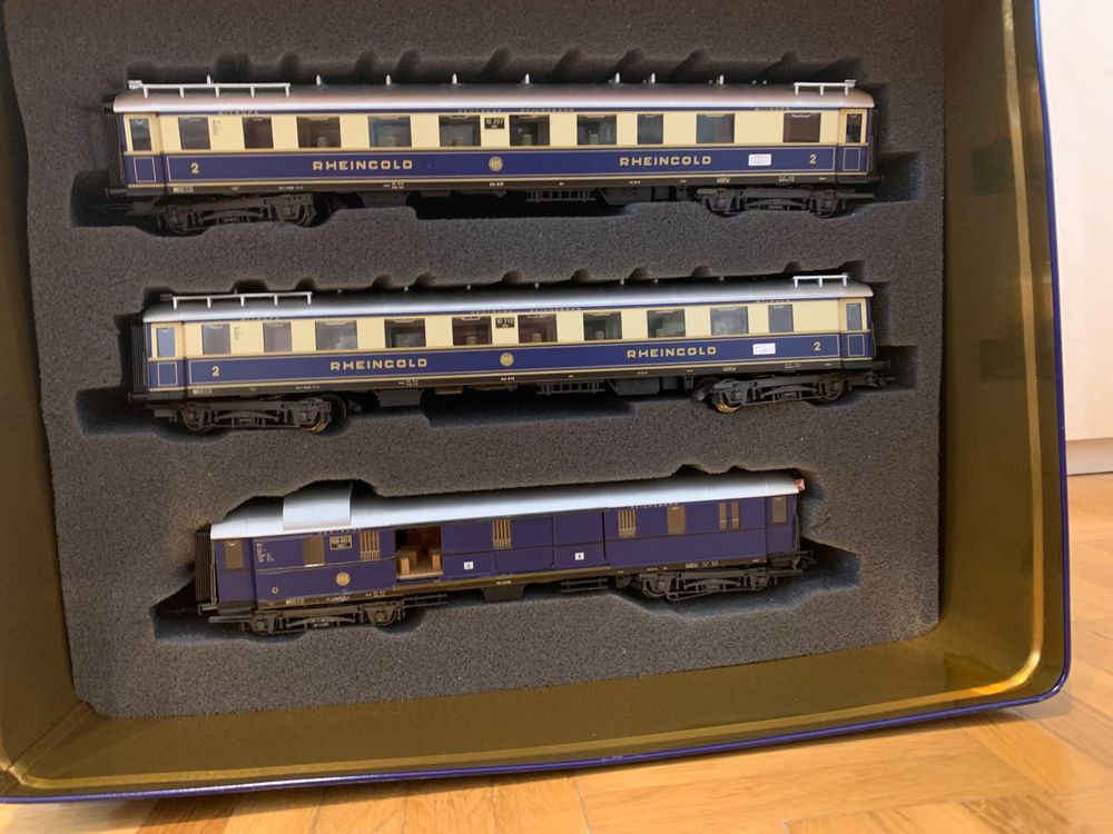 Märklin H0 "Rheingold 75 ans", 1 locomotive et 5 wagons (Gebraucht) in ...