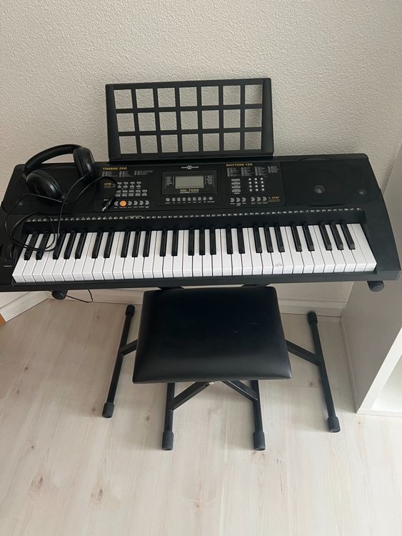 MK-7000 Keyboard mit USB – Komplettpaket (Neu (gemäss Beschreibung)) in Lyss für CHF 105 – nur ...