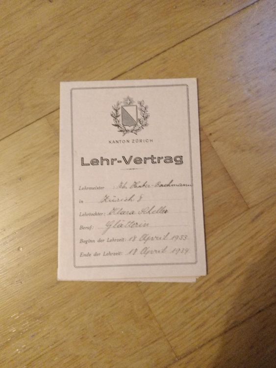 Lehrvertrag Glätterin von 1933 (Gebraucht) in Zug für CHF 1 – mit ...