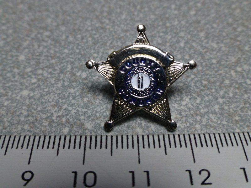 PIN PINS POLIZEI POLICE POLIZIA USA Sheriff Stern Abzeichen (Gebraucht) in Gränichen für CHF 6 ...