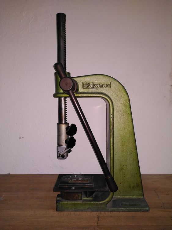 Fehlmann Dornpresse mit Röltgen Schlagprägwerk | Kaufen auf Ricardo