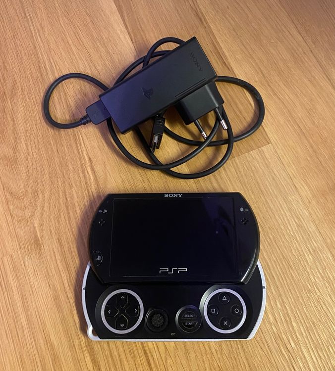 Sony Playstation PSP Go (Gebraucht) in Herisau für CHF 85 – mit ...