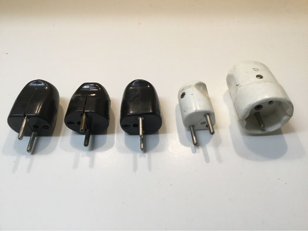 5 alte Stecker / 4 Stk. 2 Pol - 1 Stk. 3 Pol (Gebraucht) in Kreuzlingen ...