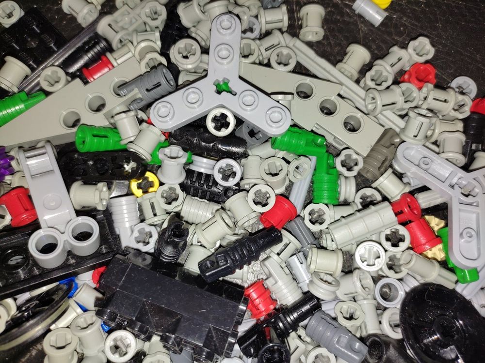 lego technic : bush, axle, cylinder, and (Gebraucht) in Montricher für ...