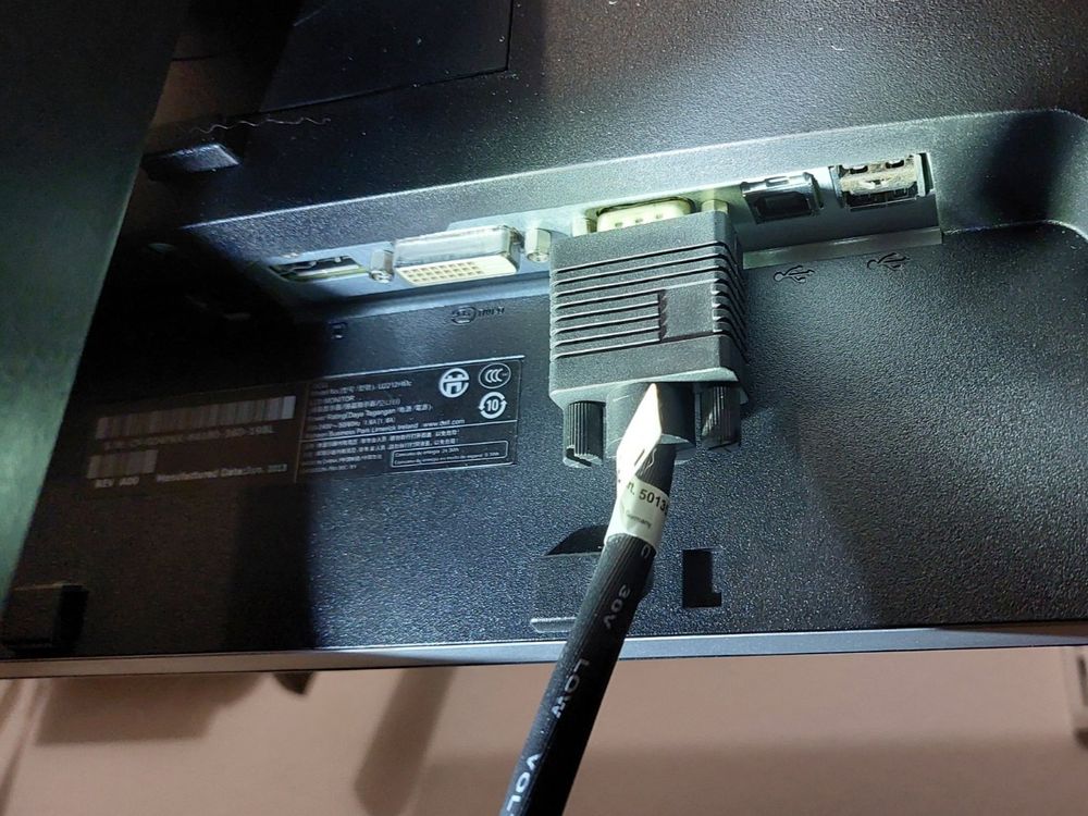 Dell U2212HMC Monitor, Mit VGA Anschluss (Gebraucht) in Fislisbach für ...