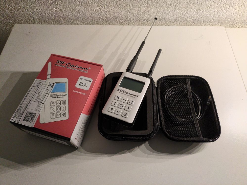 RF Explorer 6G Combo+ Spectrum Analyzer 50KHz-6.1GHz (Neu (gemäss ...