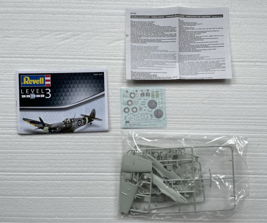 Revell 03897 Bausatz Supermarine Spitfire 1:72 (Neu (gemäss ...