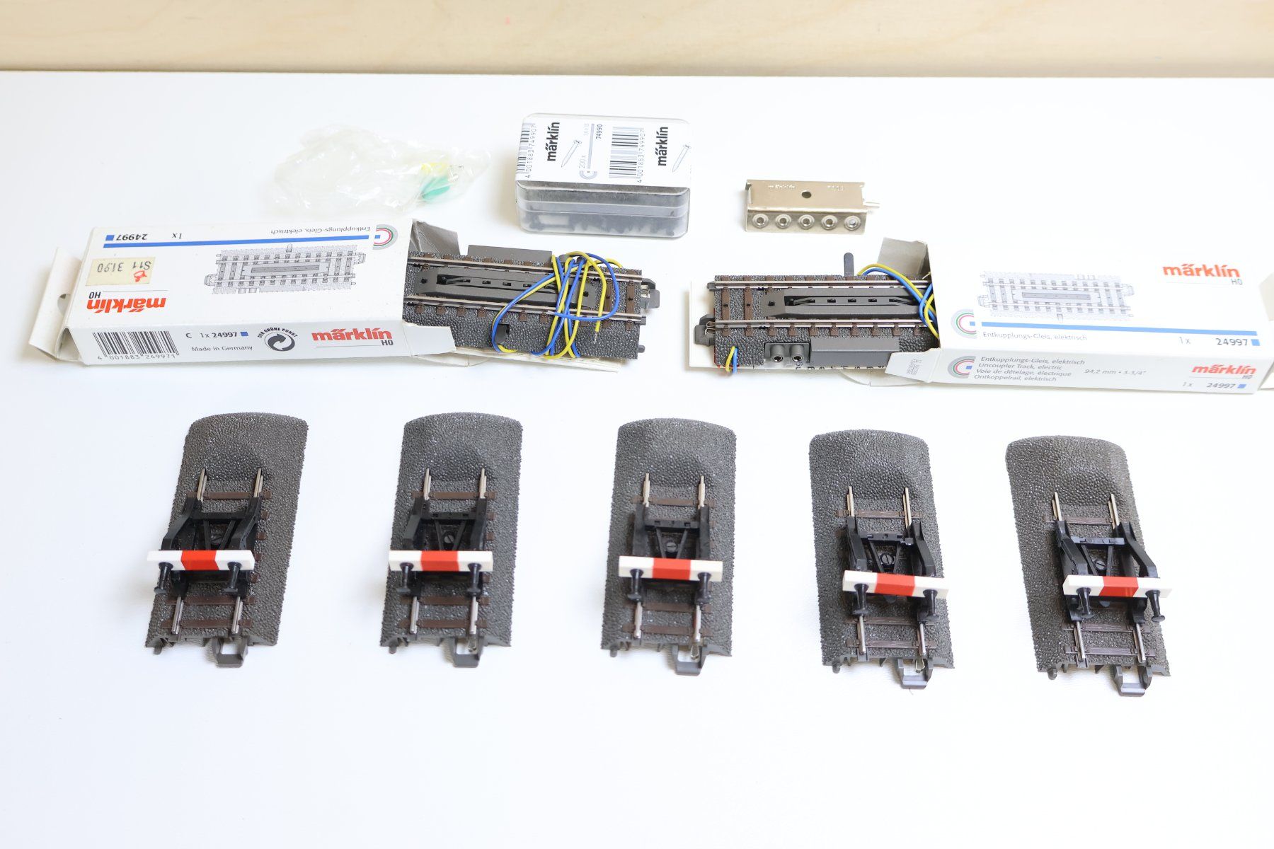 Märklin 2 x Entkuppler 24997 C-Gleis + 5 x Prellbock & mehr (Gebraucht ...