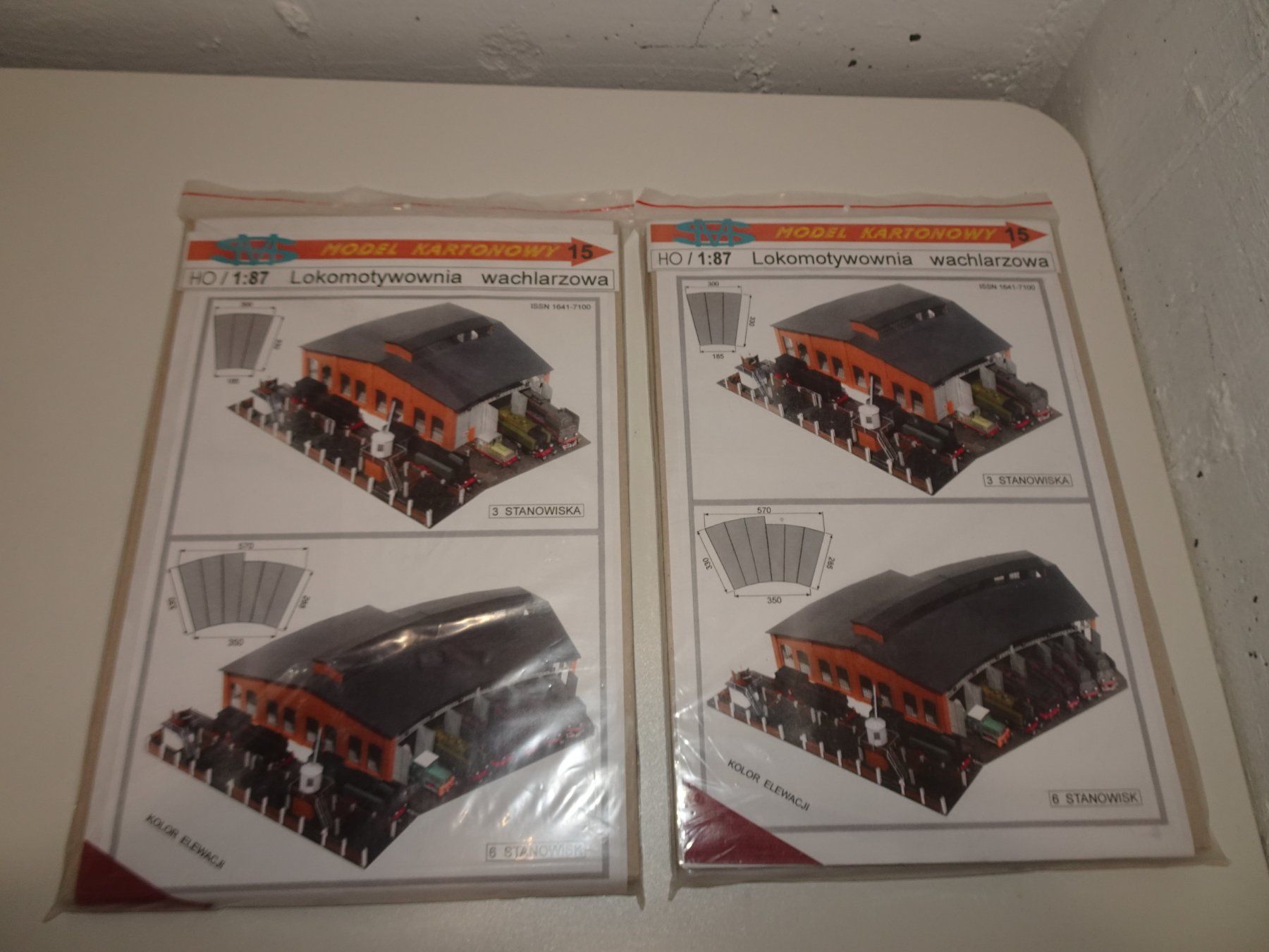 Swiat Modeli Bausatz Kartonbausatz Lokschuppen (Neu (gemäss ...