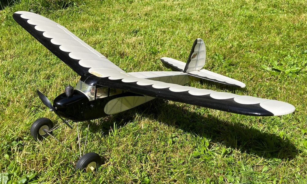 Modellflugzeug Junior im Retro-Styl mit Diesel-Motoratrappe (Gebraucht ...