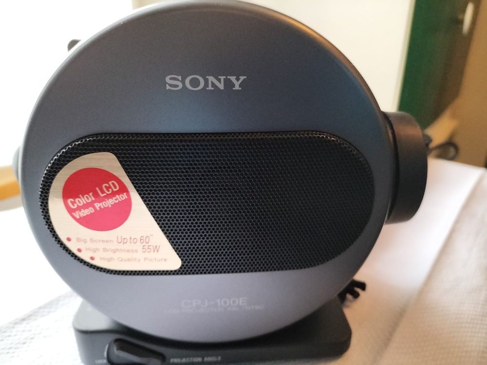 SONY Color LCD Video Projector CPJ-PC100E (Gebraucht) in Innerberg für ...