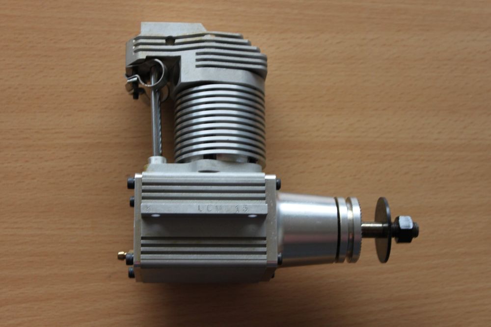 Modellmotor Laser 90 4-Takt mit Schalldämpfer | Kaufen auf Ricardo