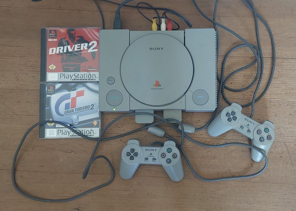 PlayStation SCPH-1002 (Gebraucht) in zürich für CHF 69 – mit Lieferung auf Ricardo kaufen