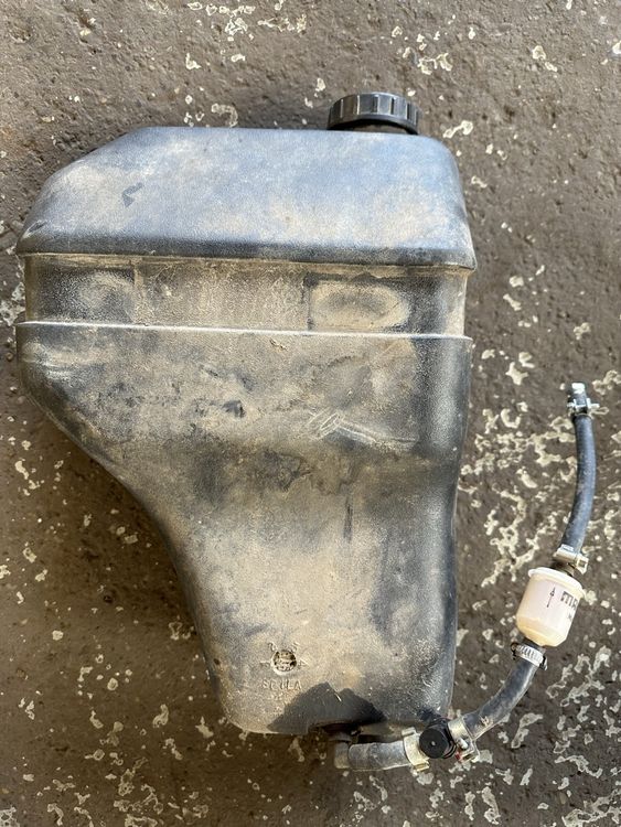 Kraftstofftank zu Bucher Elite 14 Motormäher (Gebraucht) in Weiach für ...