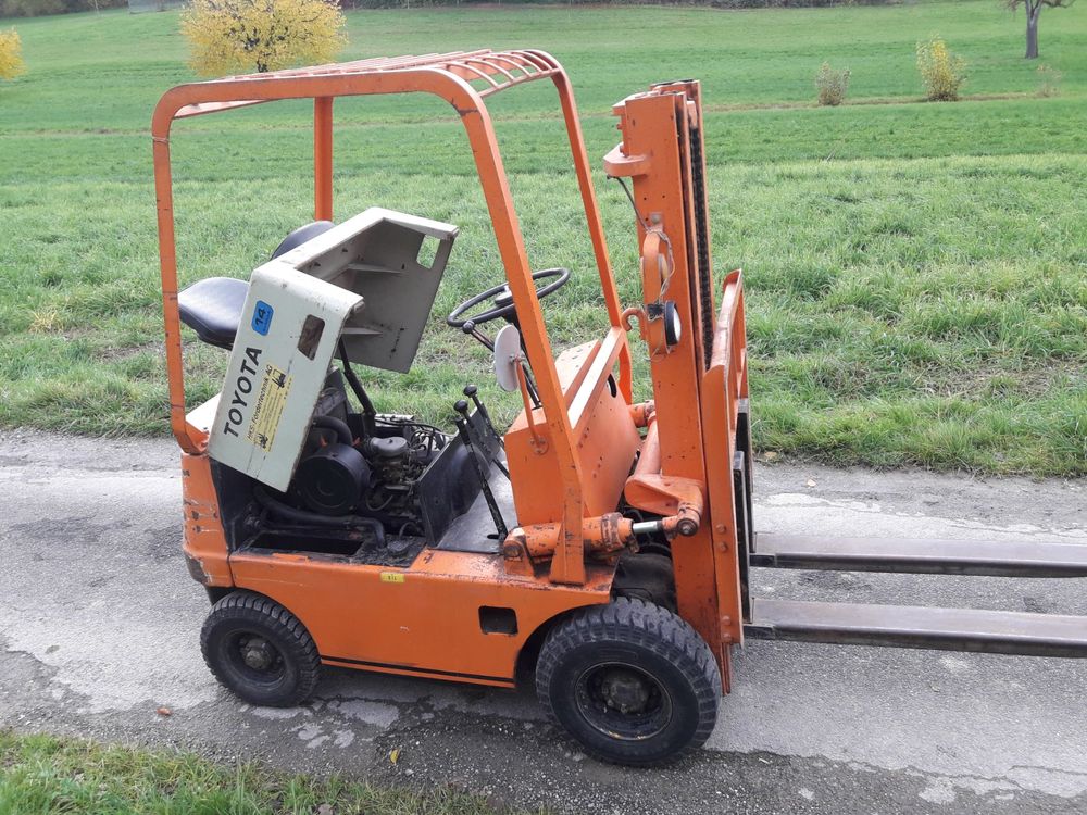 Gabelstapler TOYOTA Benzin (Gebraucht) in Boniswil für CHF 3350 – nur Abholung auf Ricardo kaufen