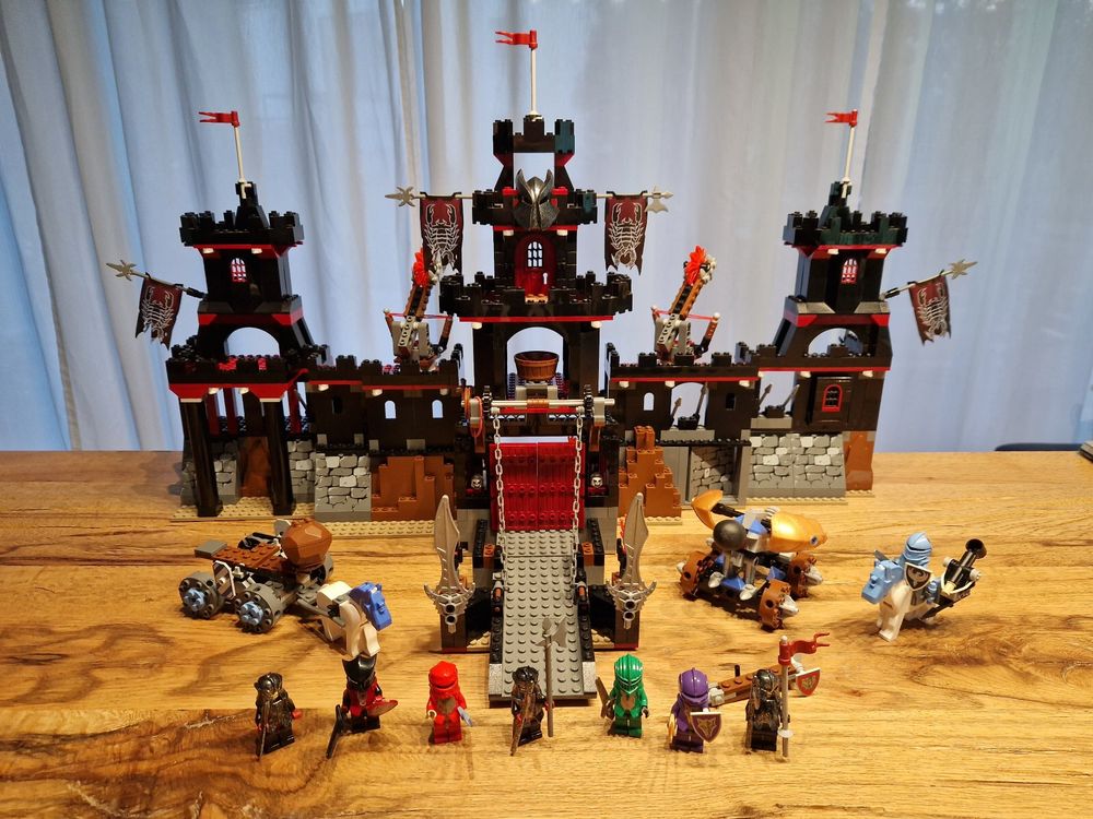 Lego 8877, Vladek's Dark Fortress, LEGO® Knights Kingdom (Gebraucht) in ...