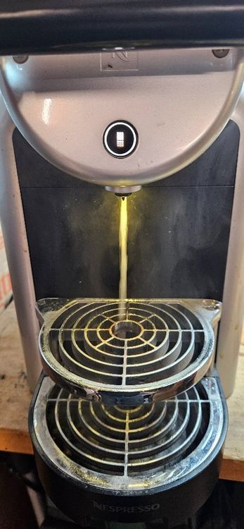 Nespresso Typ 9737 | Kaufen auf Ricardo