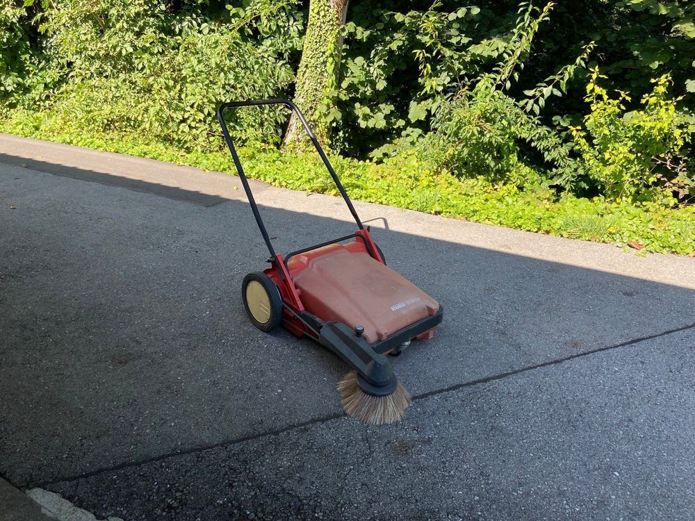 Kehrmaschine Hako Flipper (Gebraucht) in Balgach für CHF 33 – nur ...