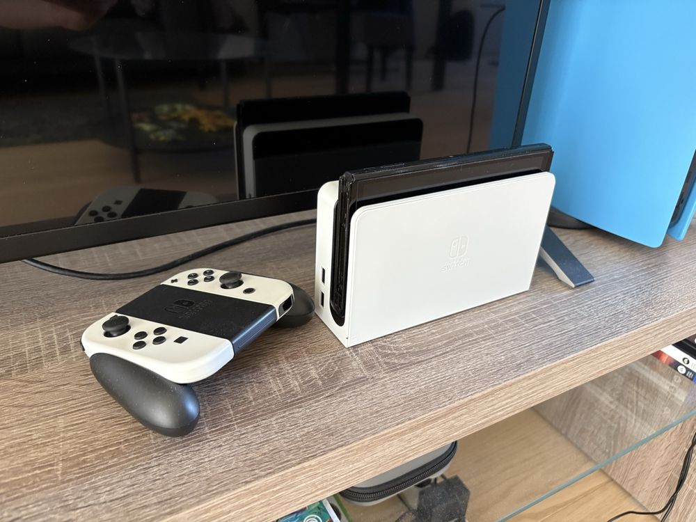 Nintendo Switch OLED weiss inkl. Zelda-Bundle BOTW + TOTK (Neu (gemäss ...