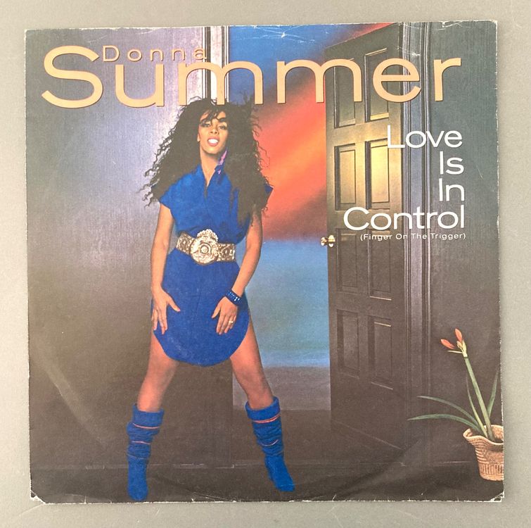 DONNA SUMMER - LOVE IS IN CONTROL (FINGER ON THE TRIGGER) (Gebraucht) in Poliez-Pittet für CHF 1 ...