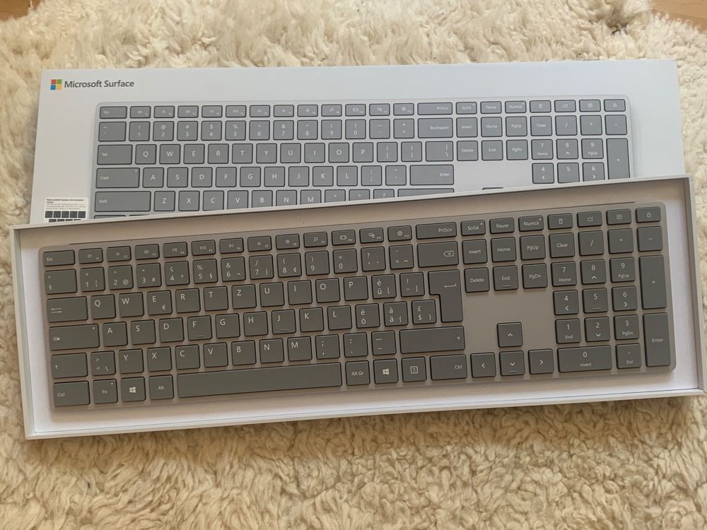 Microsoft surface keyboard (Neu (gemäss Beschreibung)) in St.Gallen für ...