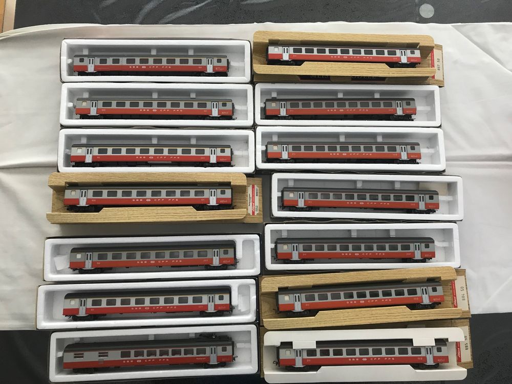 Vollständiger Swiss Express mit 14 Wagen , Liliput (Gebraucht) in Glis ...