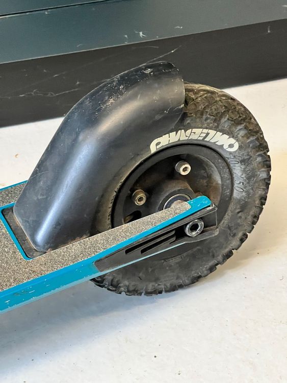 Cooler Dirt Scooter "John Radtke" (Gebraucht) in Einsiedeln für CHF 30 ...