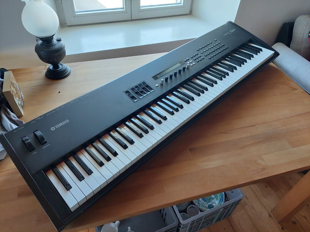 Synthesizer Yamaha S80 gut gepflegt in sehr gutem Zustand (Gebraucht ...