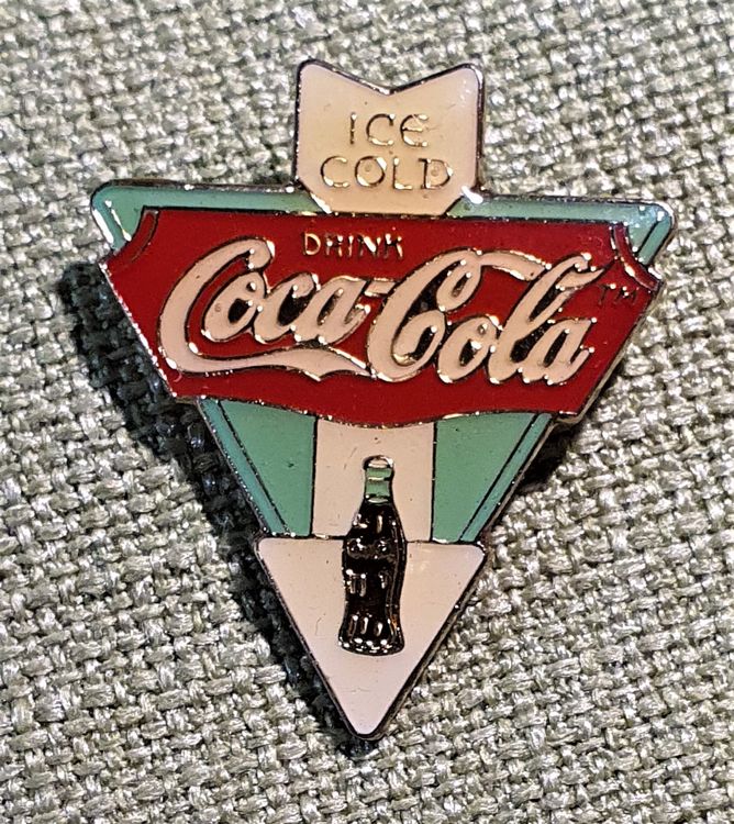 N265 - Pin Drink Coca Cola ICE COLD / Coke Flasche (Gebraucht) in ...
