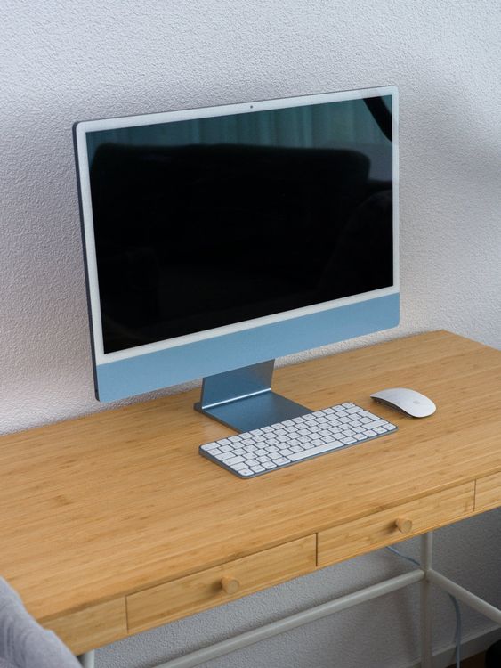 Apple iMac 24" M1 / 16GB RAM / 256 GB SSD / Russian keyboard (Neu ...