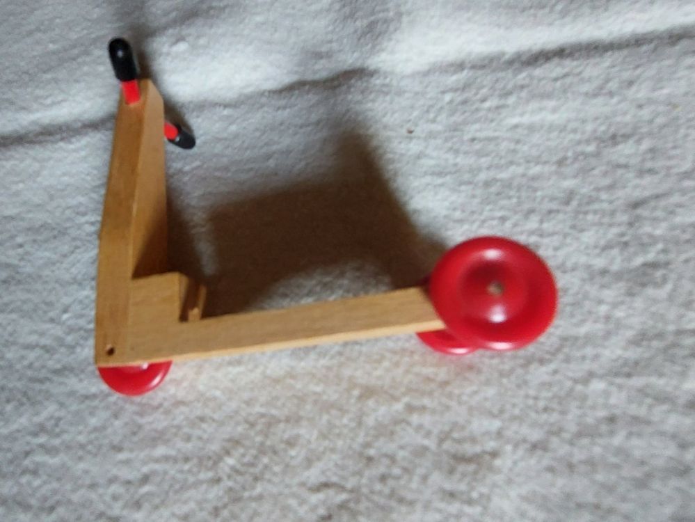 Holzroller rot/schwarz/natur, für Puppenhaus-stube 70 Jahren (Gebraucht ...