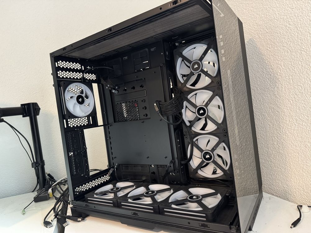 Lian-Li 011 Dynamic EVO XL + Lüfter (Gebraucht) in Oberentfelden für ...