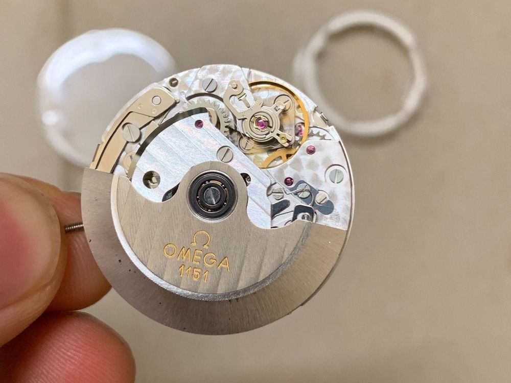 Original Omega Uhrwerk Kaliber 1151 Neu (Gebraucht) in Luzern für CHF ...