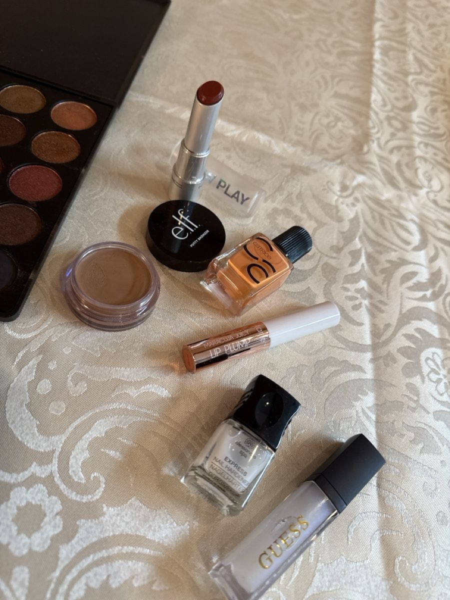 Schmink-Set, Lidschatten, Lippenstift, vieles mehr! (Neu (gemäss ...