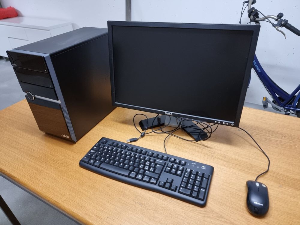 Computer mit Monitor (Gebraucht) in Villigen für CHF 4 – nur Abholung ...