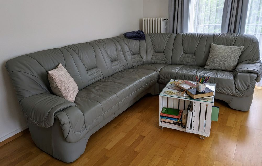 Polstergruppe, echt Leder (Gebraucht) in Zürich für CHF 1 – nur Abholung auf Ricardo kaufen