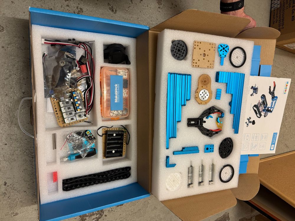 Makeblock mBot Ultimate 10-in-1 Robot Building Kit (Gebraucht) in Zürich für CHF 95 – nur ...