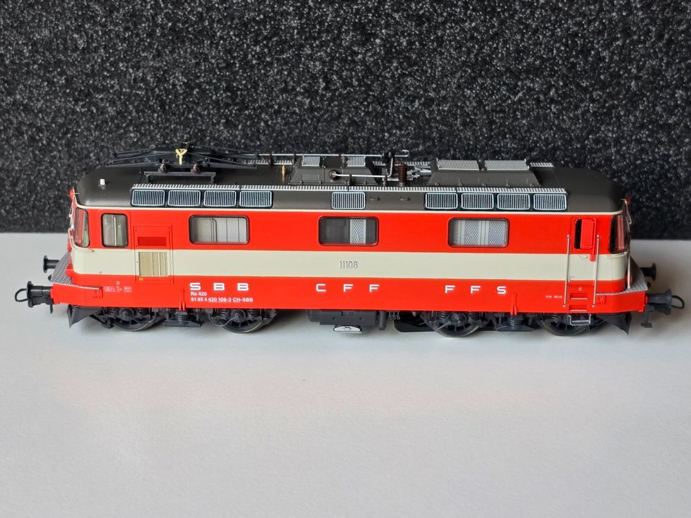 Roco 7520002 SBB Re 4/4 II 11108 Swiss Express Digital/Sound | Kaufen ...