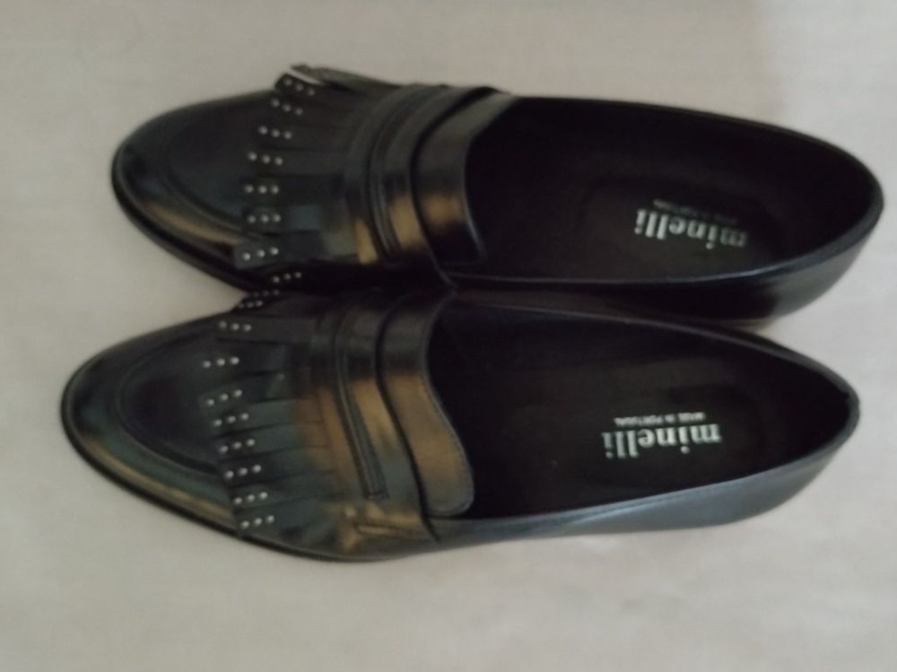Chaussures en cuir Minelli, t.39 (Gebraucht) in Genève für CHF 12 – mit ...