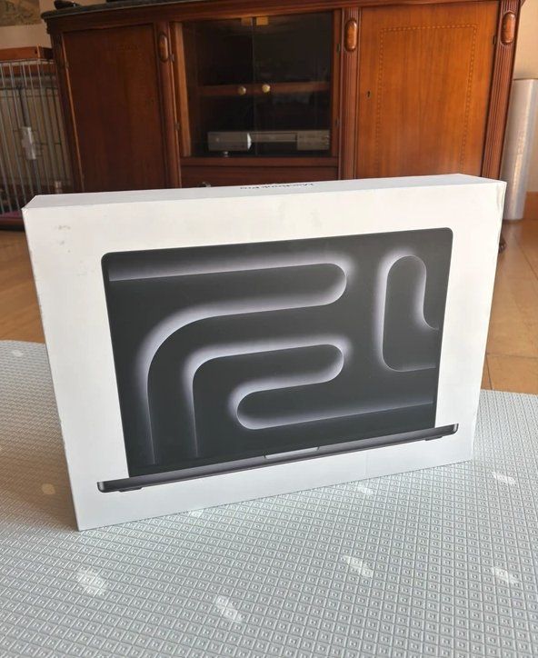 Apple MacBook Pro M4 Max 16-inch, black, nano-texture (Neu und ...