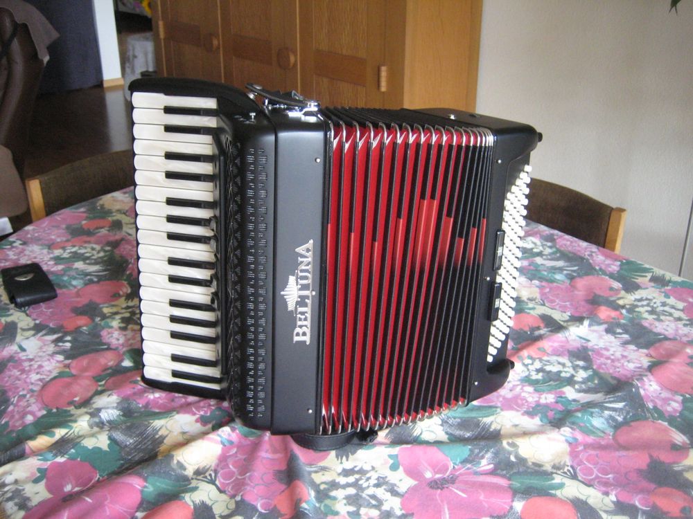 Belluna Handharmonika Akkordeon mit Tasche, Top Zustand (Neu (gemäss ...