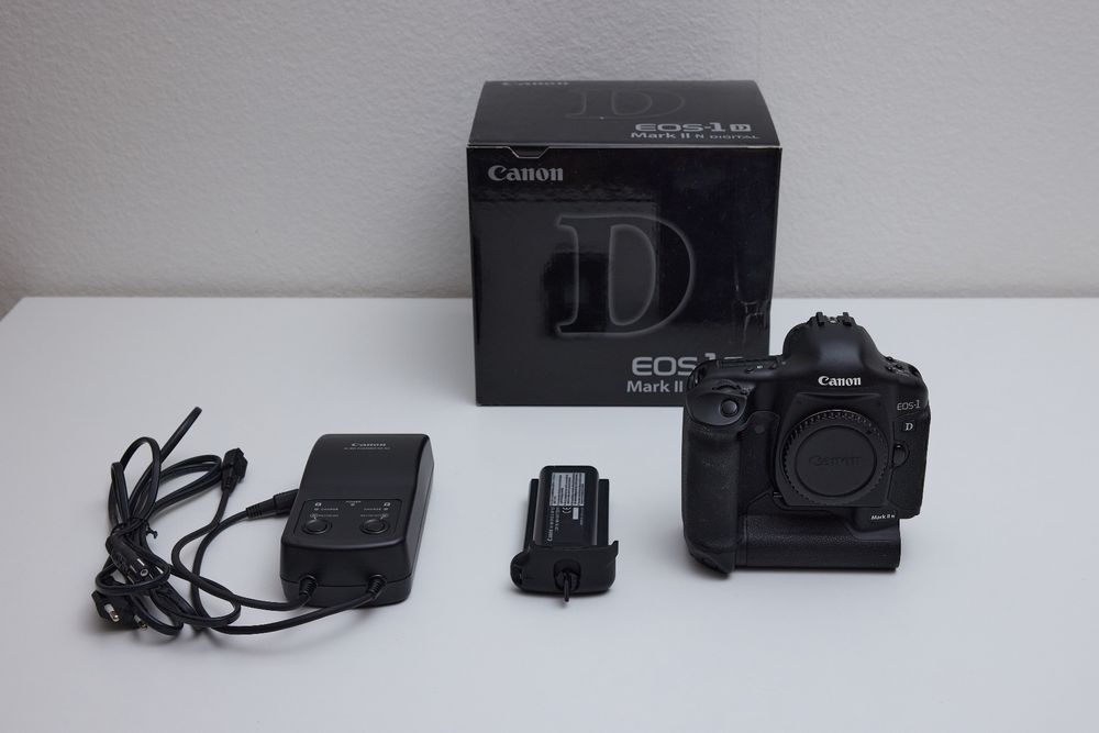 Canon 1D Mark II N (Gebraucht) in Dübendorf für CHF 202 – mit Lieferung ...