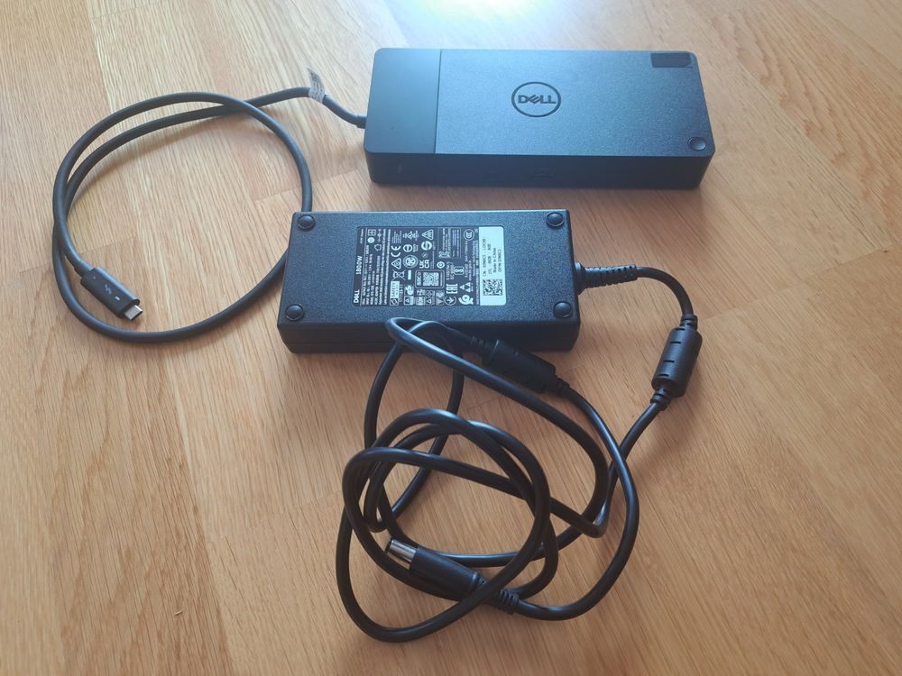 Dell Thunderbolt Dock WD22TB4 + UBS hub (Gebraucht) in Zürich für CHF ...